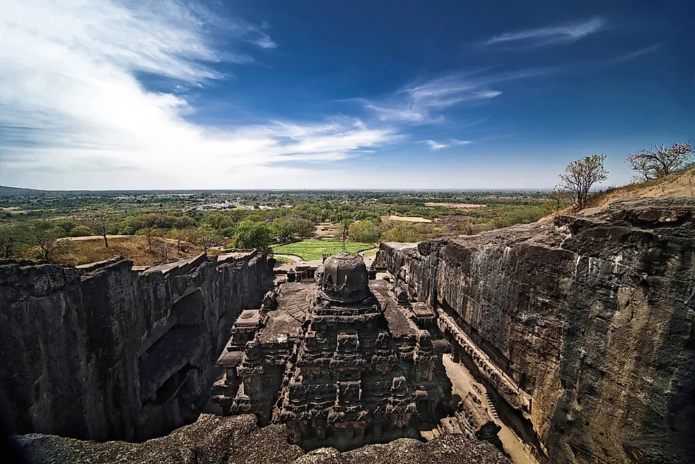 Kailasa Temple: The Largest Monolithic Building In The World ...