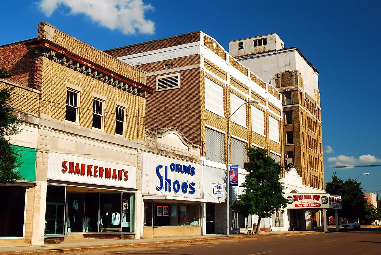 7 Towns In Mississippi With Thriving Local Businesses