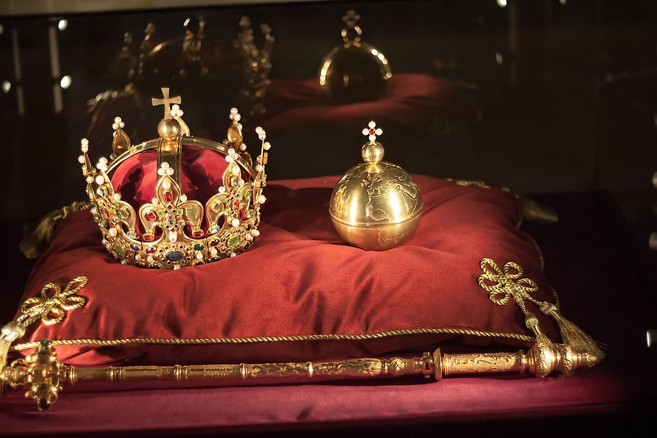 5 Longest Reigning Monarchs in History