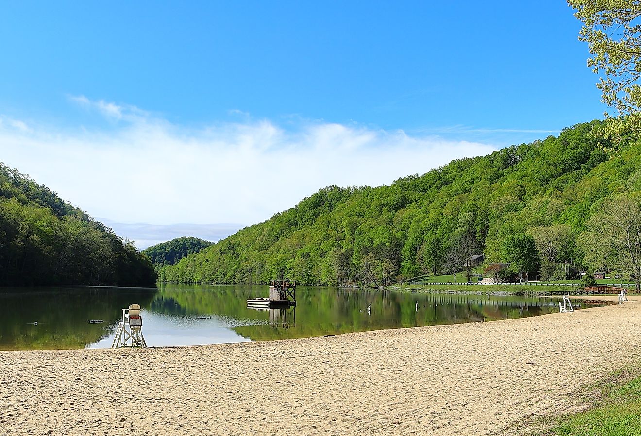 7 Most Beautiful Lakes In Virginia