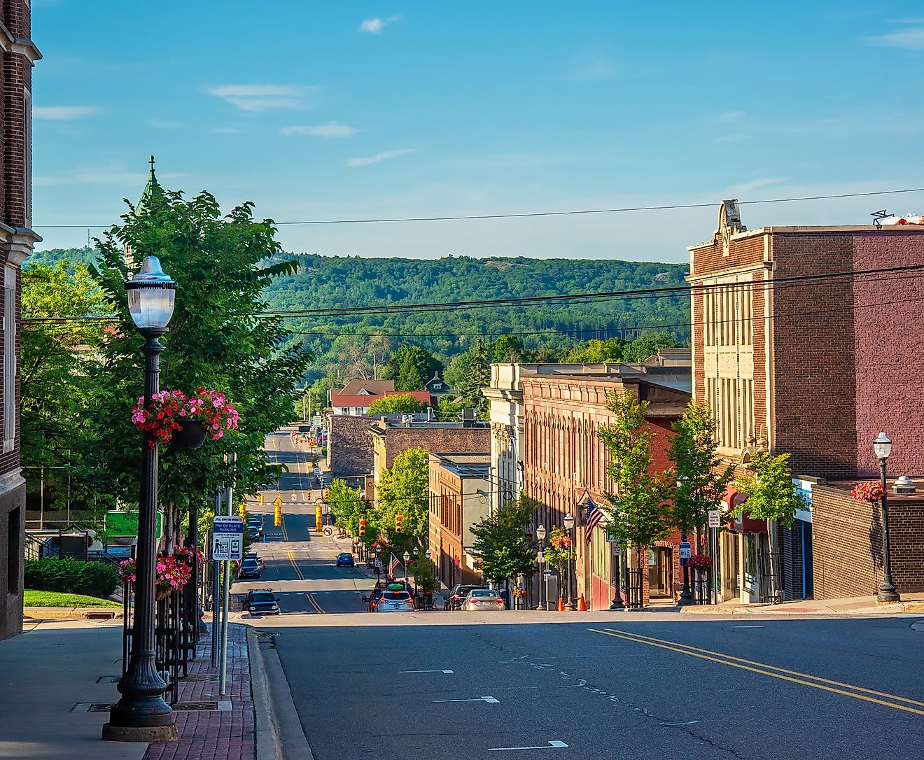 8 Coziest Mountain Towns In Michigan