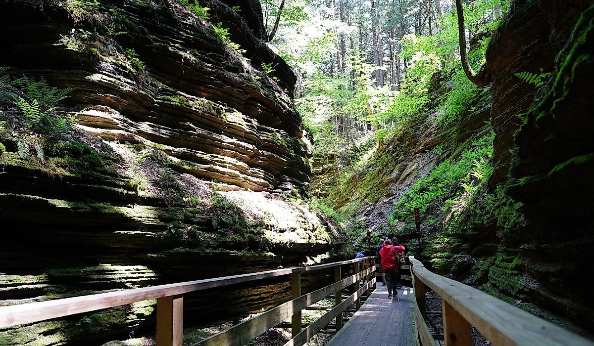 7 Best Natural Wonders To Visit In Wisconsin This Year