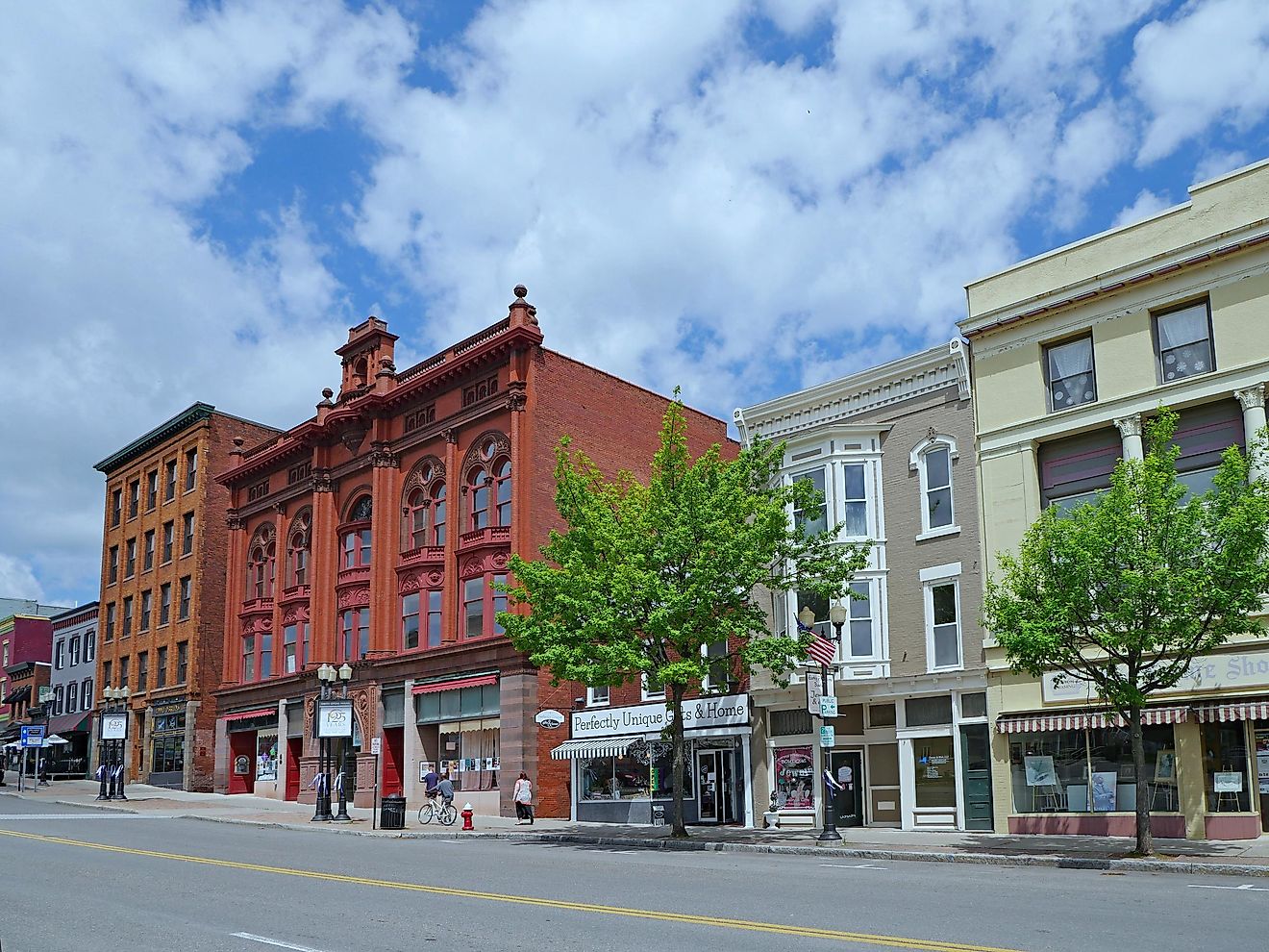 9 Best Small Towns in Upstate New York For A Weekend Escape