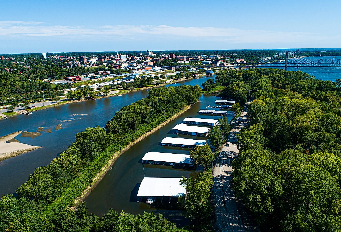 9 Most Scenic Illinois Towns