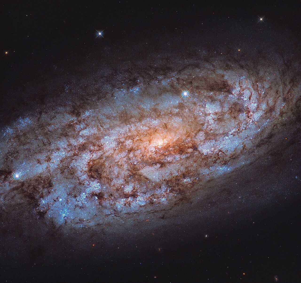 What Are Active Galaxies? - WorldAtlas