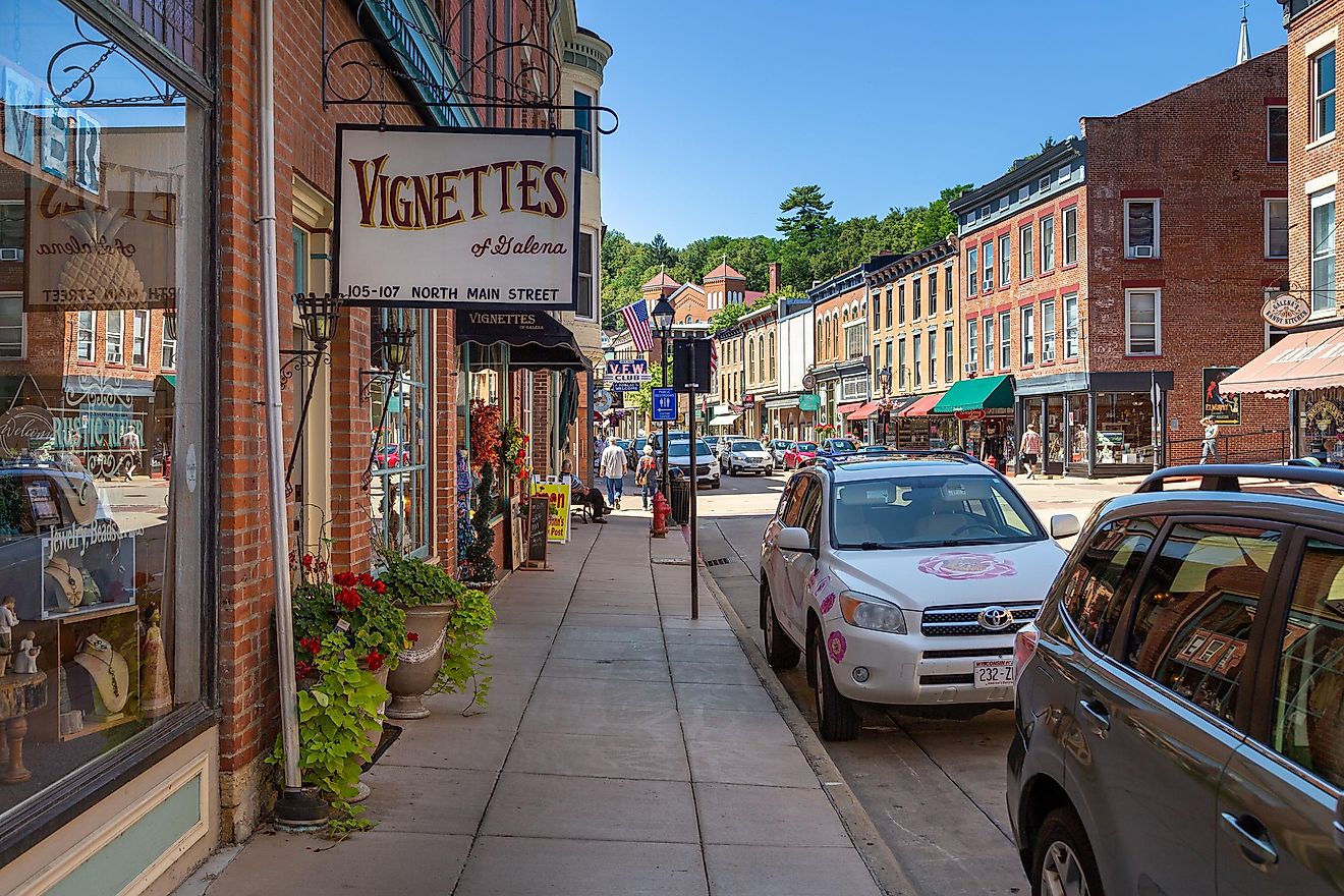 12 Cutest Small Towns In Illinois For 2025