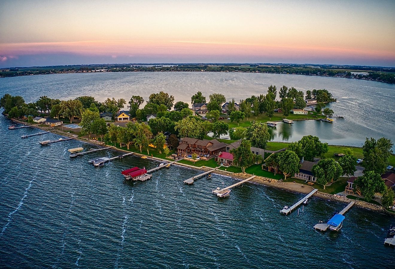 8 Top-Ranked Towns in South Dakota for Retirees