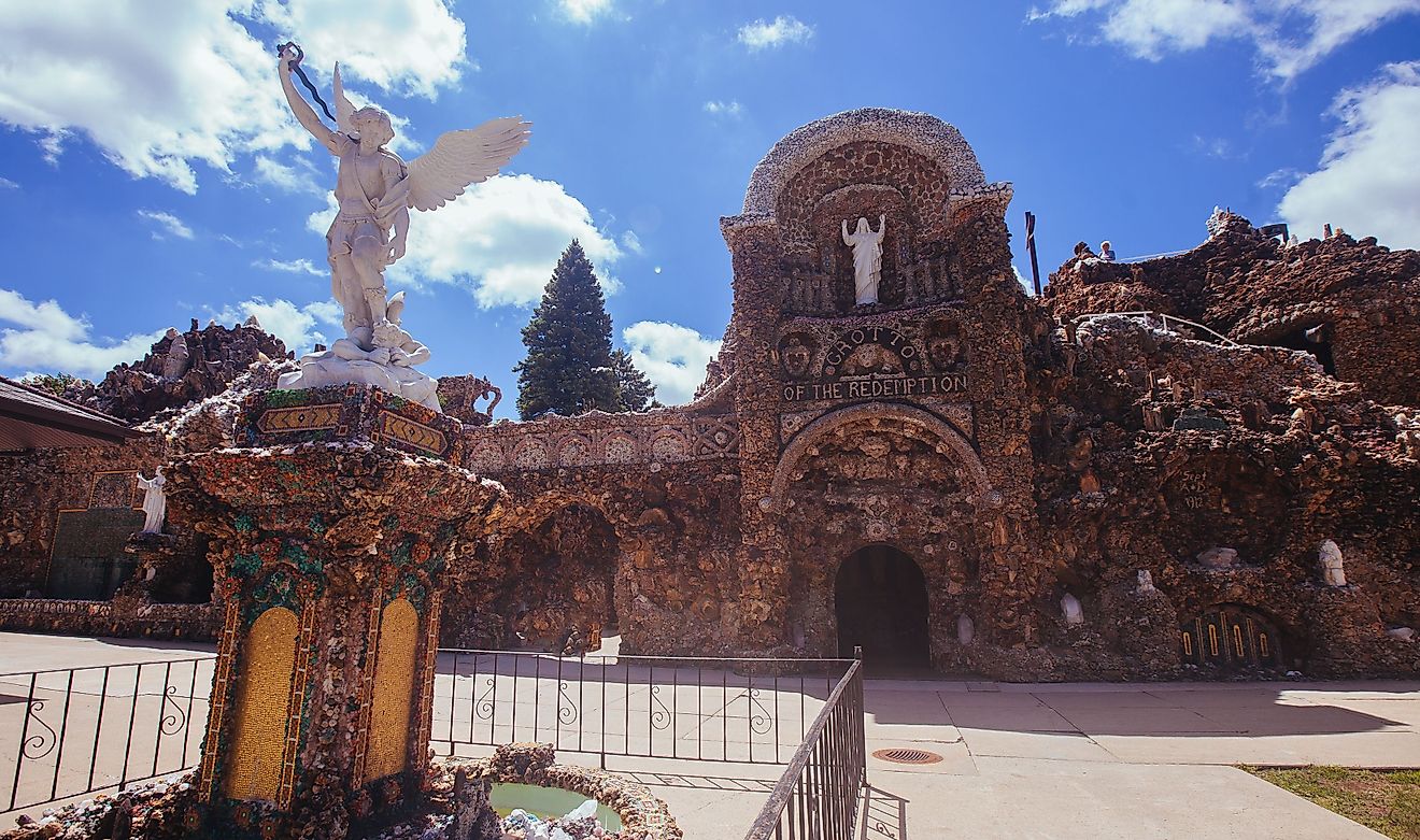 7 Strangest Landmarks in Iowa