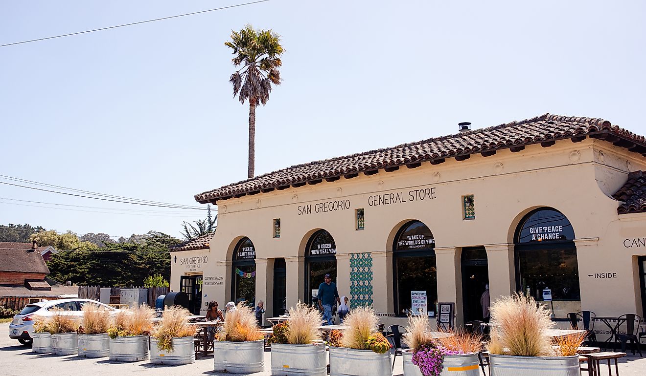 9 Old-Timey General Stores In California