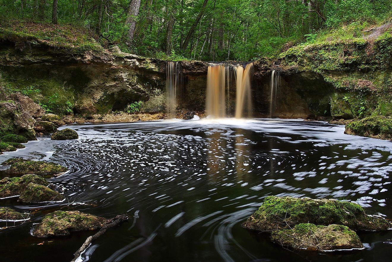 5 Prettiest Waterfall Destinations In Florida