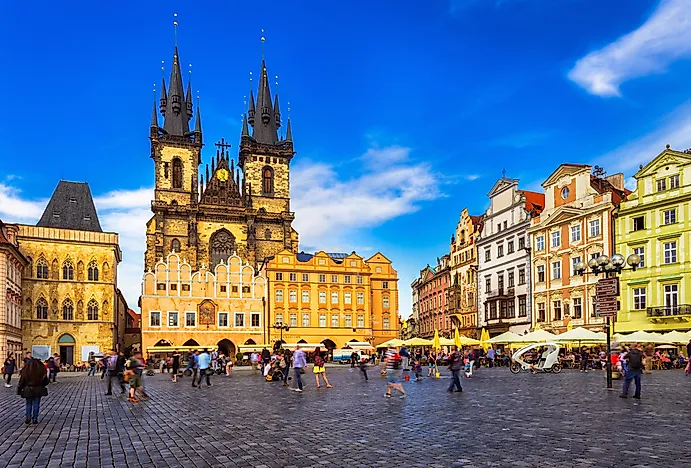 Travel Showdown: Paris vs. Prague - WorldAtlas.com